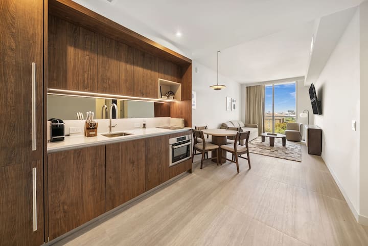 Miami 1br Condo Accessibility-friendly W Balcony - The Bahamas