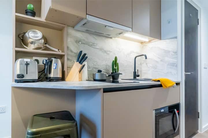 Students Studio By Vauxhall Station - Londra