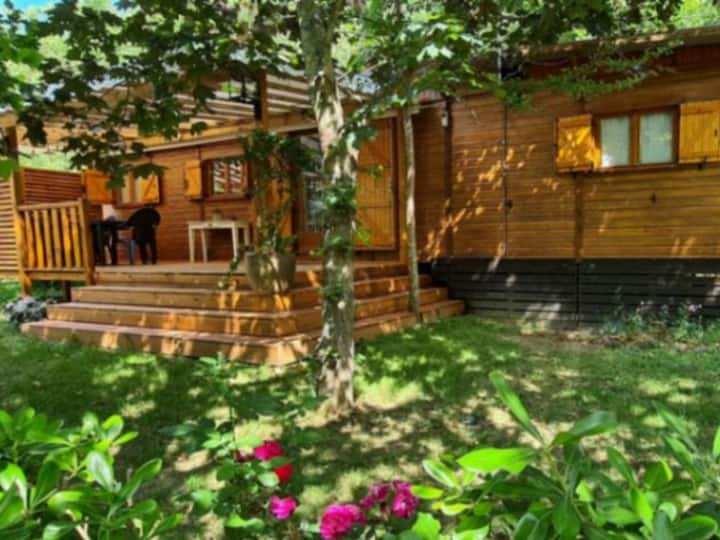 Chalet Convivial Avec Terrasse - 52m², 6 Pers. - Vinça