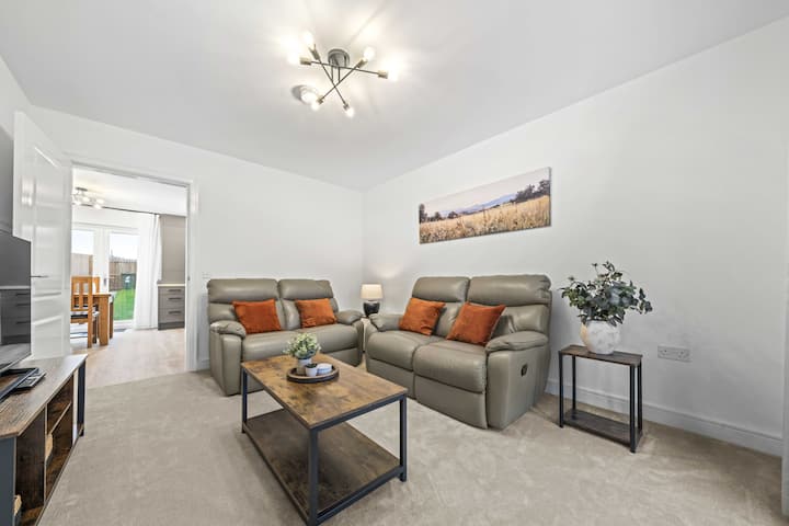 Fern Walk Cosy 3 Bedroom House - Dalkeith - Musselburgh