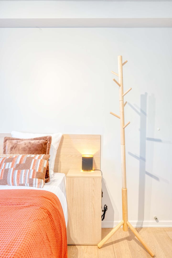 Well-located 1br Apartment With Bath & Shower - Brüssel