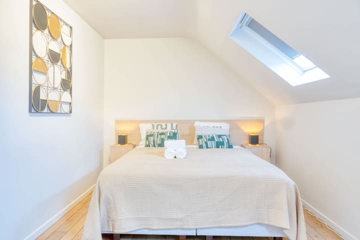 Central 2br Apartment With Bath & Shower - Bruxelas