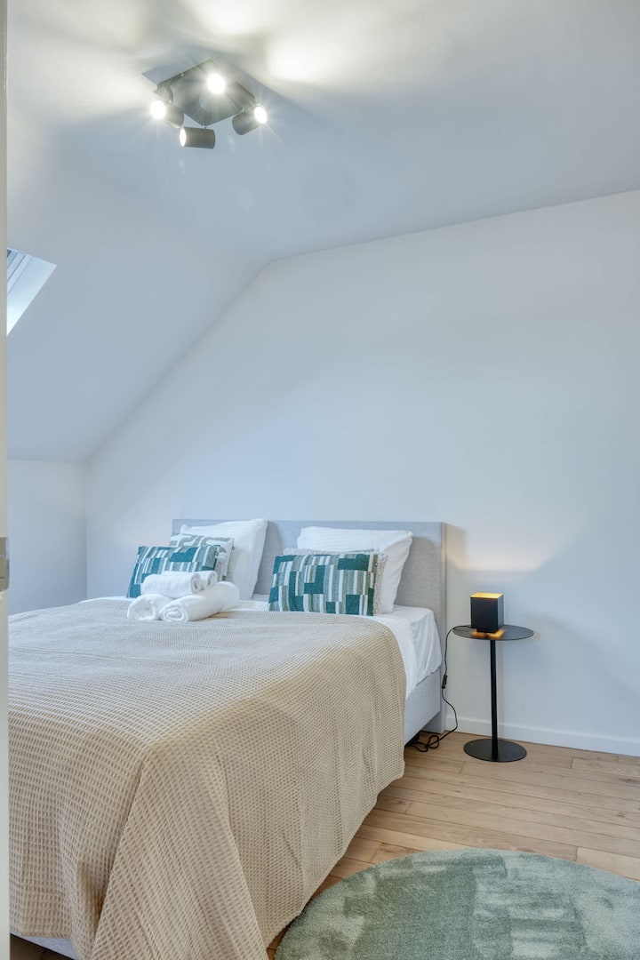 Central 2br Apartment With Bath & Shower - Bruselas