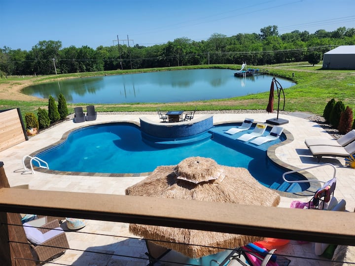 Country Resort Near Kc & Fifa 2026, Pool, Fishing! - Odessa, MO