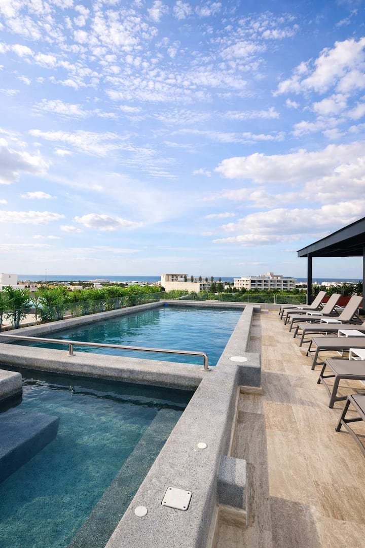 Rooftop Pool Condo Steps From Mamitas Beach - Playa del Carmen