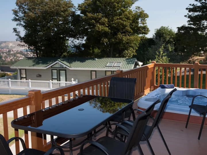 Swanage Signature 3 Bedroom Lodge With Hot Tub - Swanage