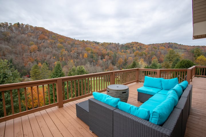 4br River-side Gem W/ Hot Tub & Game Rm - Boone, NC