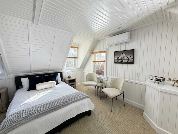 08-flight Suite At The Castle Inn - Ocracoke, NC