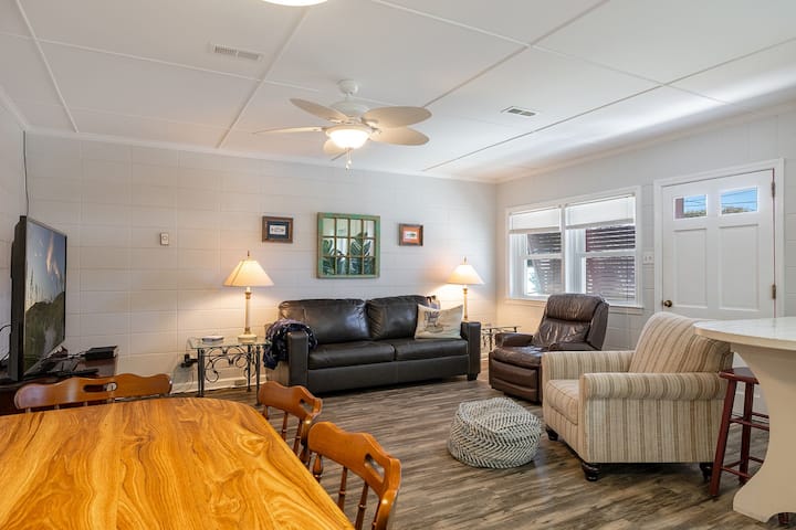 Cooleemee Place South, Oceanside Duplex - Emerald Isle, NC
