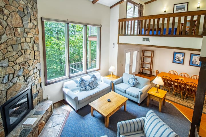 Mountainside Villas 2 Bedroom Townhome - Harrisonburg, VA