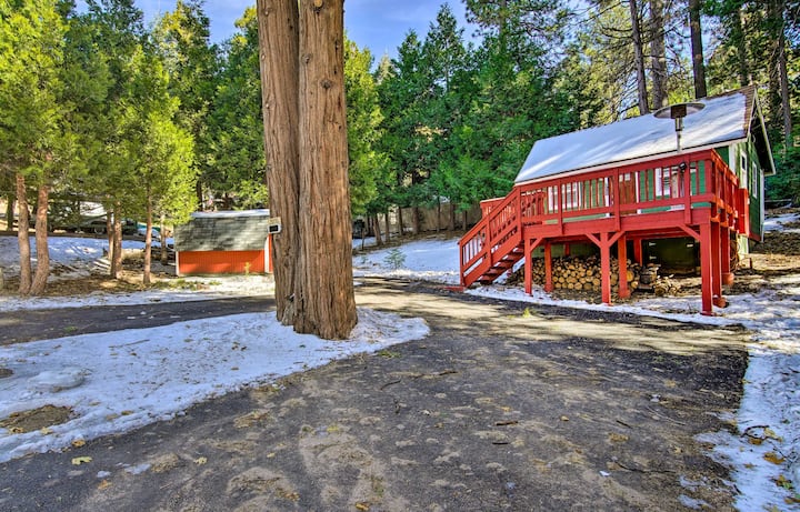 Cozy Forest Cabin Retreat In Running Springs - Running Springs, CA