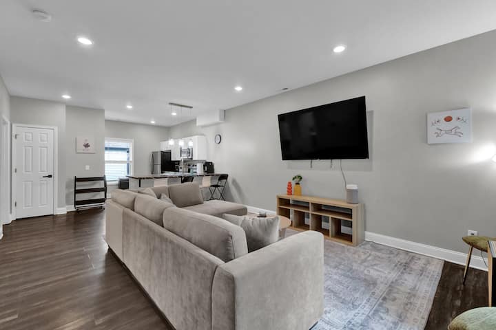 Sun Valley Collection | 4 Self-contained Retreats - St. Joseph, MO