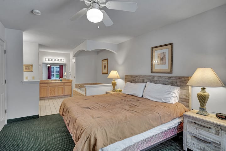 Shared Got Hot & Gym On Saginaw Bay - Caseville, MI