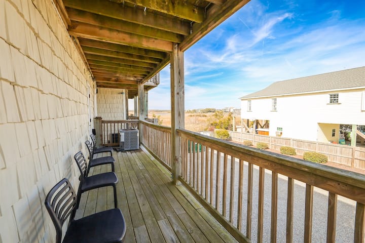 Surf City Beach, Surf & Sun Suite With Pool - Surf City, NC
