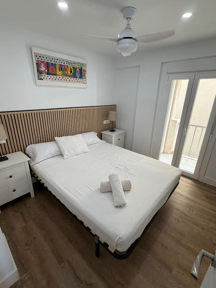 Moments From The Sea And Scenic Coastal Walks. - Fuengirola