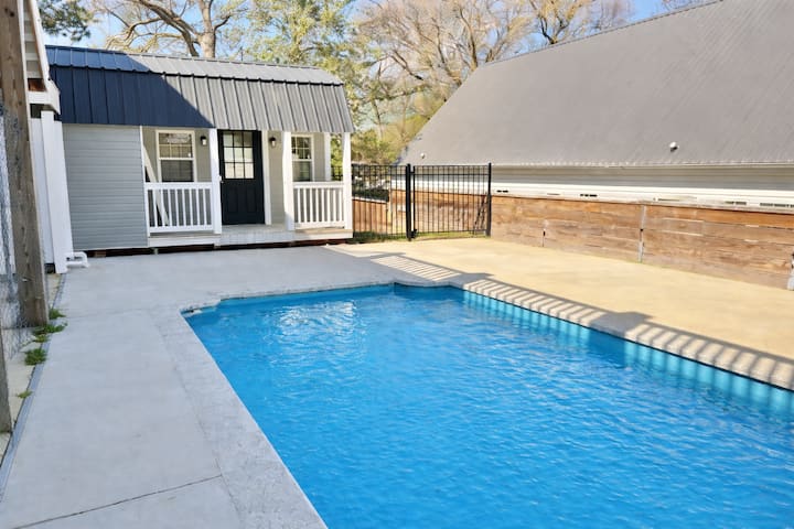 Sunny Bungalow Retreat W/pool + 6 Person Golf Cart - Emerald Isle, NC