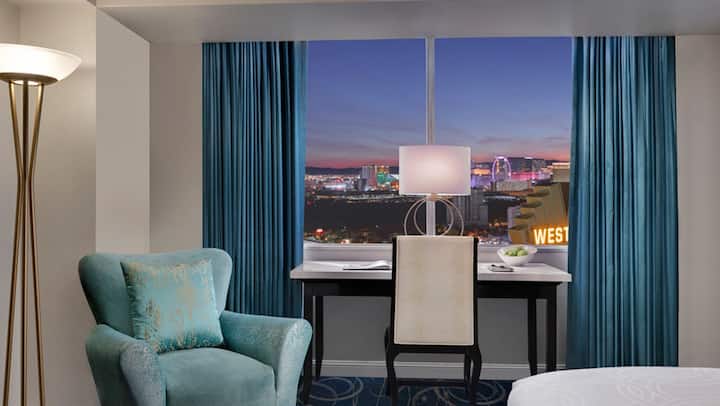 Westgate Las Vegas | Luxe Queen | Spacious Room - Las Vegas, NV
