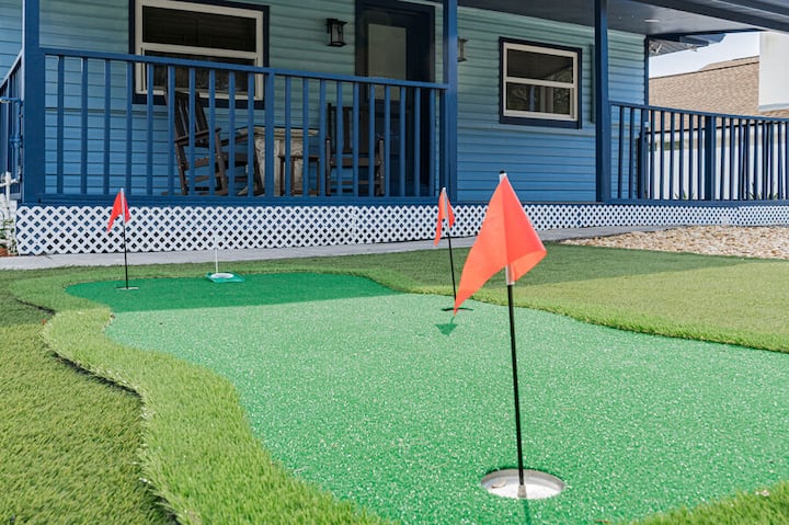 Ocean Breeze | Outdoor Retreat Minutes From Beach - Indian Rocks Beach, FL