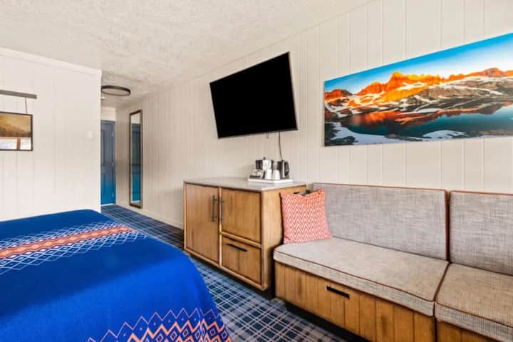 Relaxing Stay Near Devils Postpile Park! 4 Units - Mammoth Lakes, CA