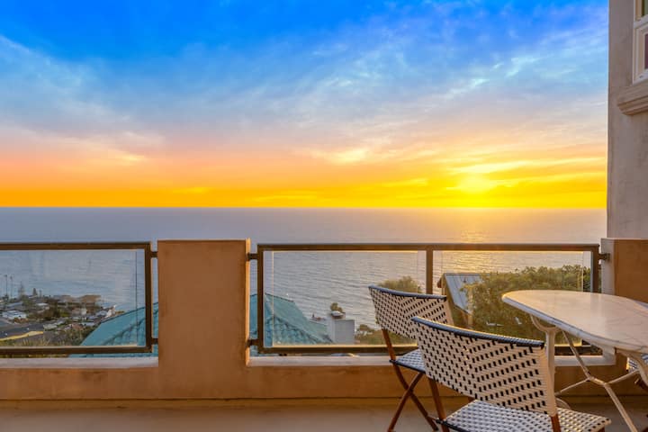 30+ Stay, Walk To Beach, W/amazing Ocean Views - Laguna Beach, CA