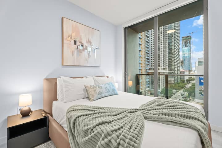 Perfect Miami Base | Location + Comfort - Miami, FL