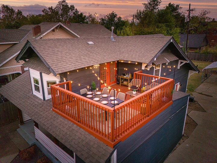 Sleeps 16 - Roof Top - Game Room - Pet Friendly - Oklahoma City, OK