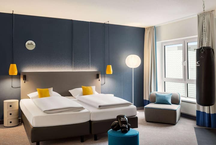 Lounge Room | Wyndham Coburg | River & Culture - Coburg