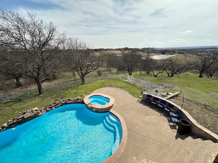 Retreat Mountain Peak | A Retreat Dfw Experience - Midlothian, TX