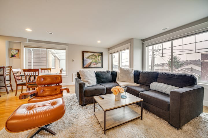 4 Mi To Lumen Field! Centrally Located Townhome - Seattle, WA