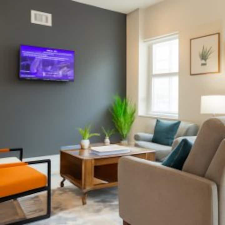 Modern 2br/2ba Sleeps 4 | W/d + Fast Wifi + Work - Chestnut Hill, PA
