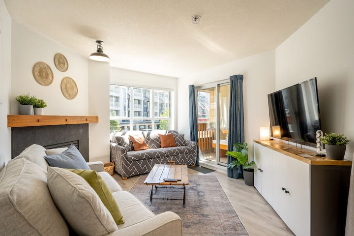 1br  | Marketplace Lodge | Village Location - Kanada