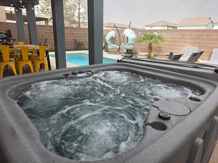 Family House W/pool|spa|fire Pit|bbq Grill - Las Vegas, NV