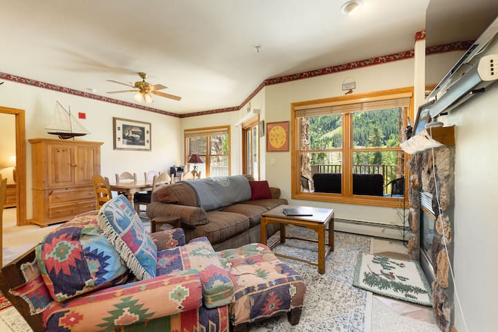 Extra Large Condo With Amazing Views - Summit County, CO