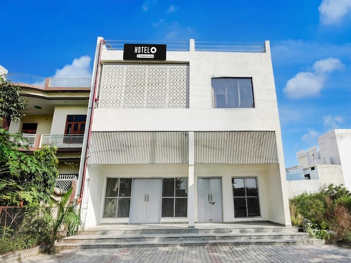 Hôtel O Meerut Central College Saffron - Meerut