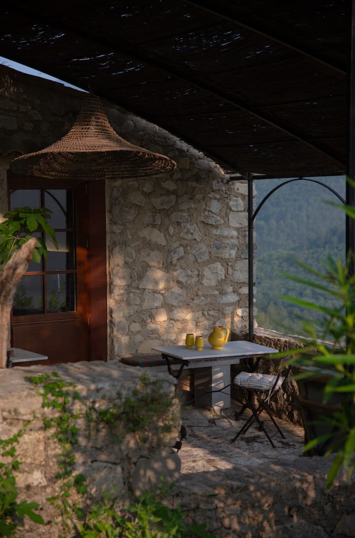 Hermitage Facing Mont Ventoux In Brantes - Buis-les-Baronnies