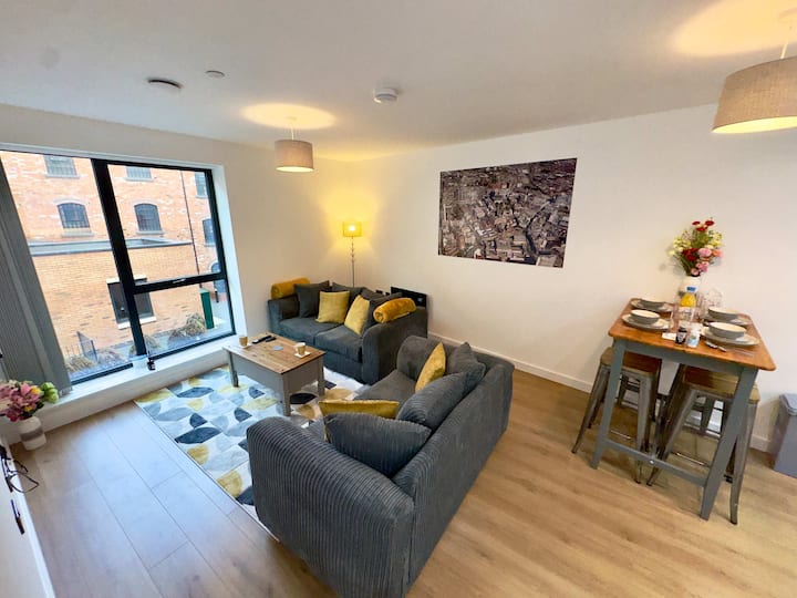 Modern 2-bedroom Apartment | Jewellery Quarter - Birmingham