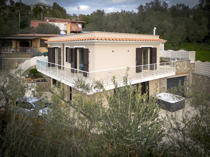 Villa Hemera – Family Villa | Sea View & Jacuzzi - Massa Lubrense