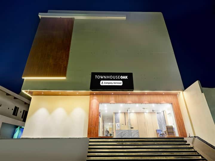 Maison De Ville Oak, Base D'aviation Militaire - Jhansi