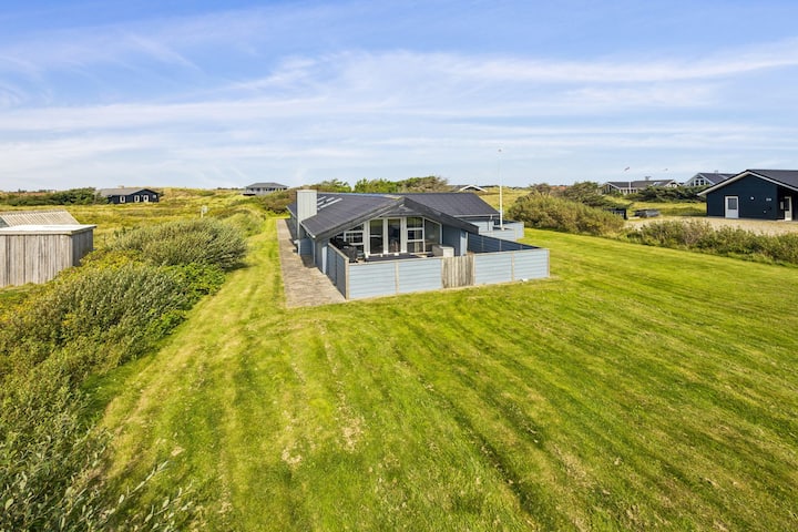 Renovated Holiday Home With 4 Bedrooms 800 Meters. - Klitmøller