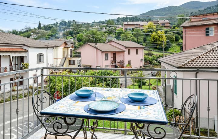 1 Bedroom Stunning Apartment In Ameglia - Ameglia