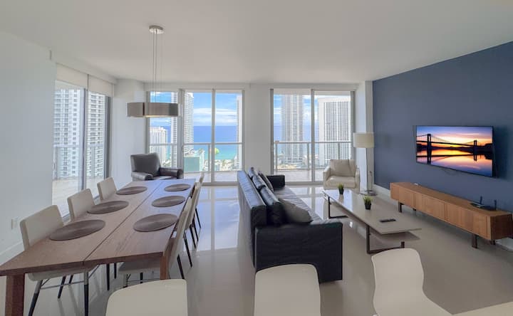 Exclusive 3 Bedroom Apartment W/amazing View - Hallandale Beach, FL