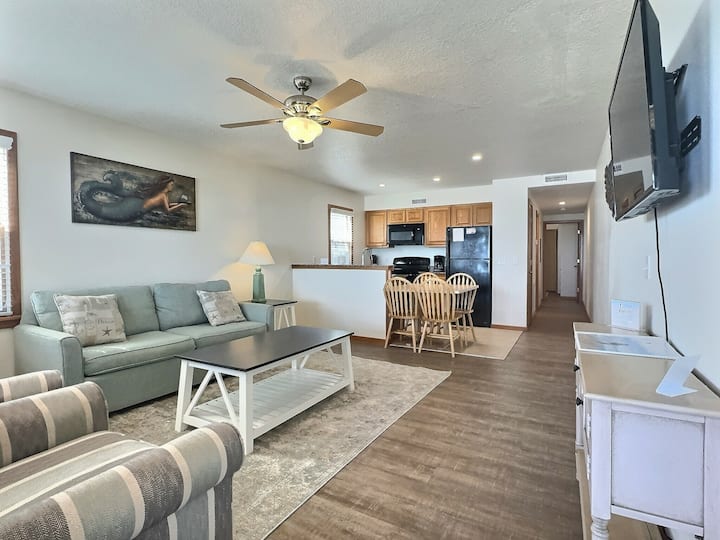 Oceanfront King Suite With Bunks 312 - Buxton, NC
