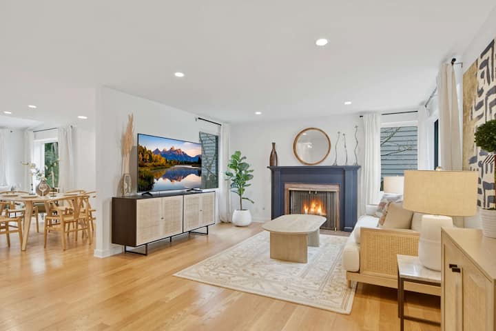 Elegant 3b House Near Uw, Remodeled & Ev Parking - 커클랜드
