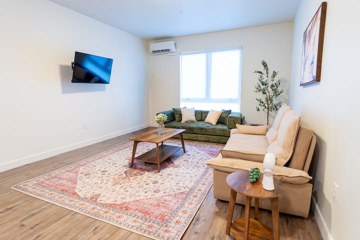 Historic Trolley District Columbus Apartment - Canal Winchester, OH