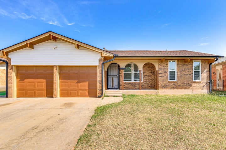 8 Mi To Bricktown Fun: Quiet Family Retreat - Oklahoma City, OK