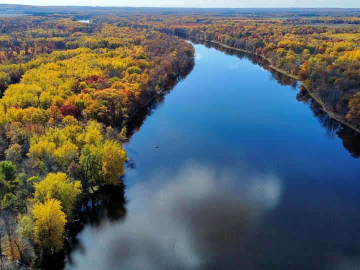 The River Retreat | Barrel Sauna~quaint~riverfront - Ladysmith, WI