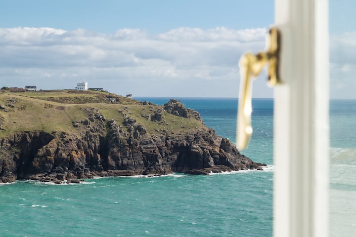 Bishop Rock - Lizard