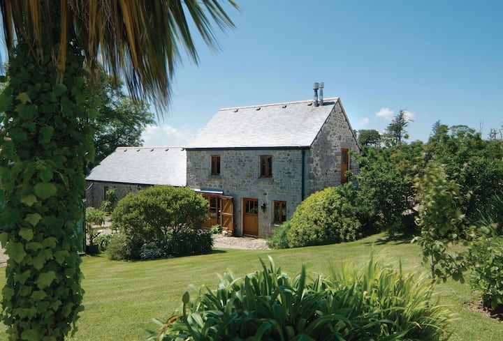 Tregadjack Barn - Helston