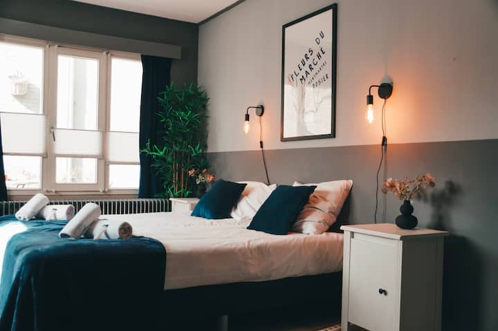 Large Holiday Home Geertruidenberg – Group Stay - Netherlands