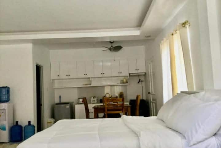 Cozy Escape With Wifi & Smart Tv - Dapitan City